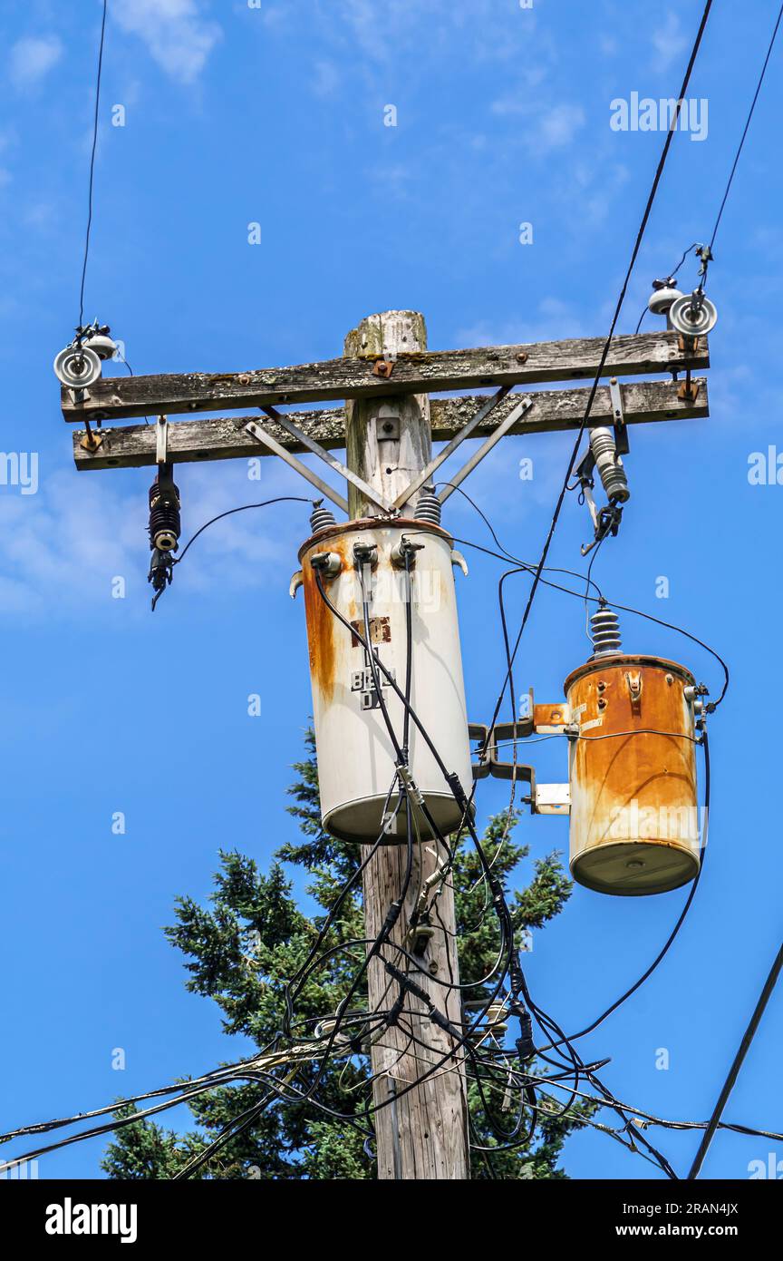 Aging electrici transmission infrastructure Stock Photo - Alamy