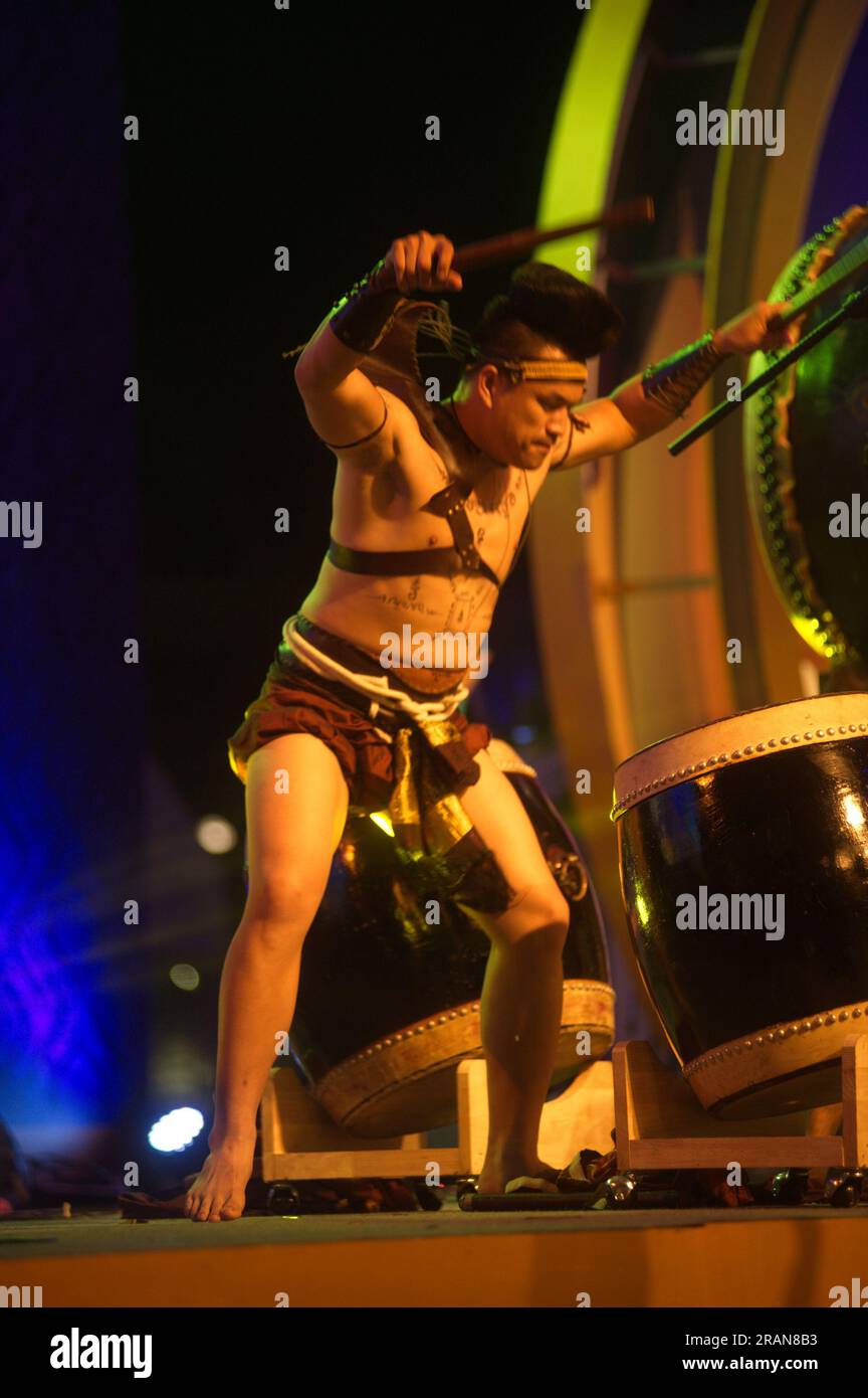 Drum performance is a traditional Thai performing art that represents unity and strength. This ...
