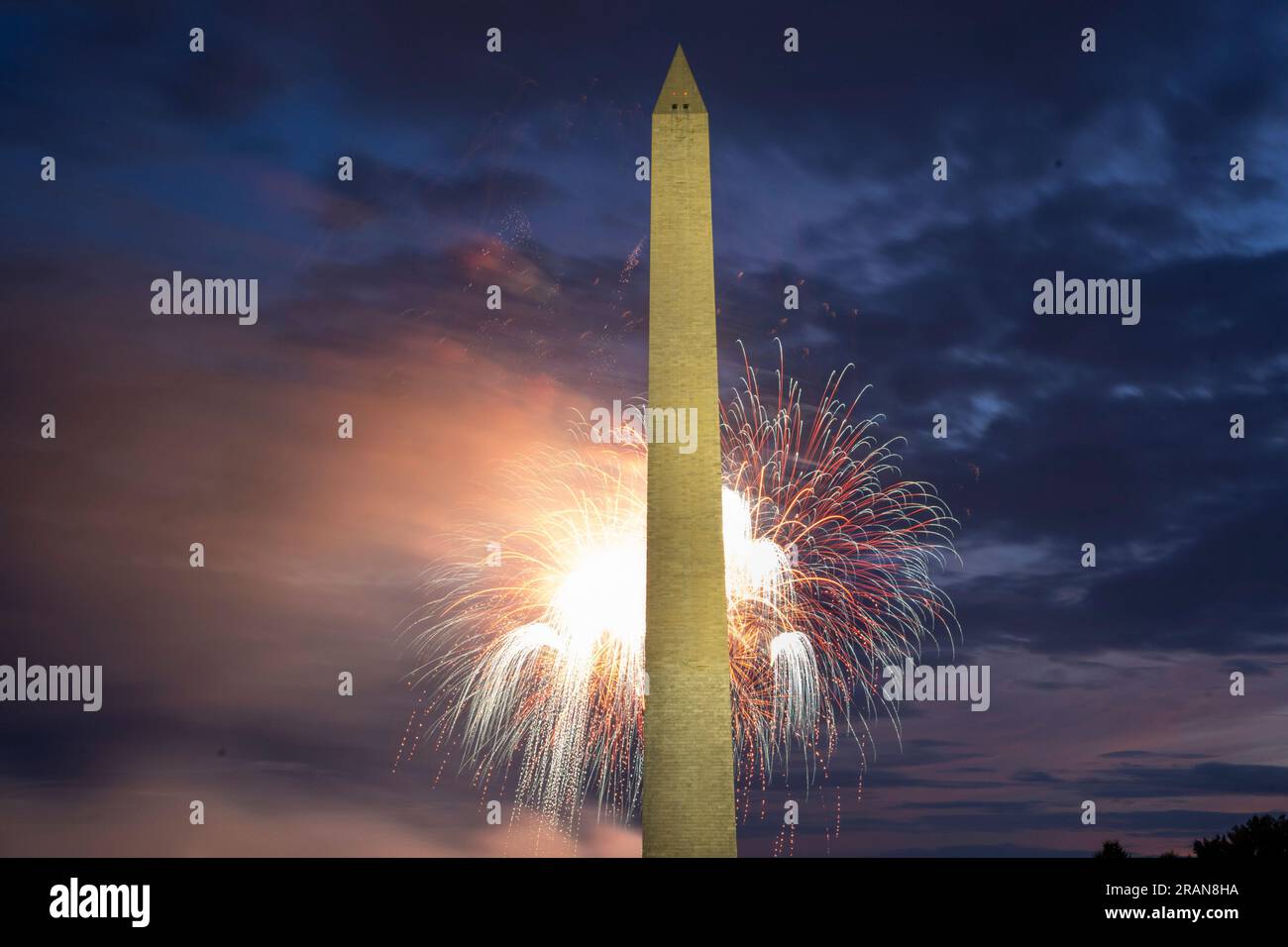 2023 fireworks hi-res stock photography and images - Alamy