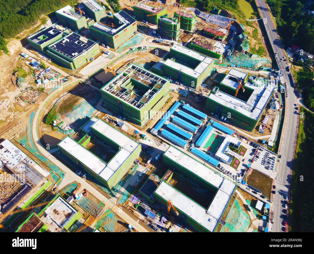 China middle school new hi-res stock photography and images - Alamy