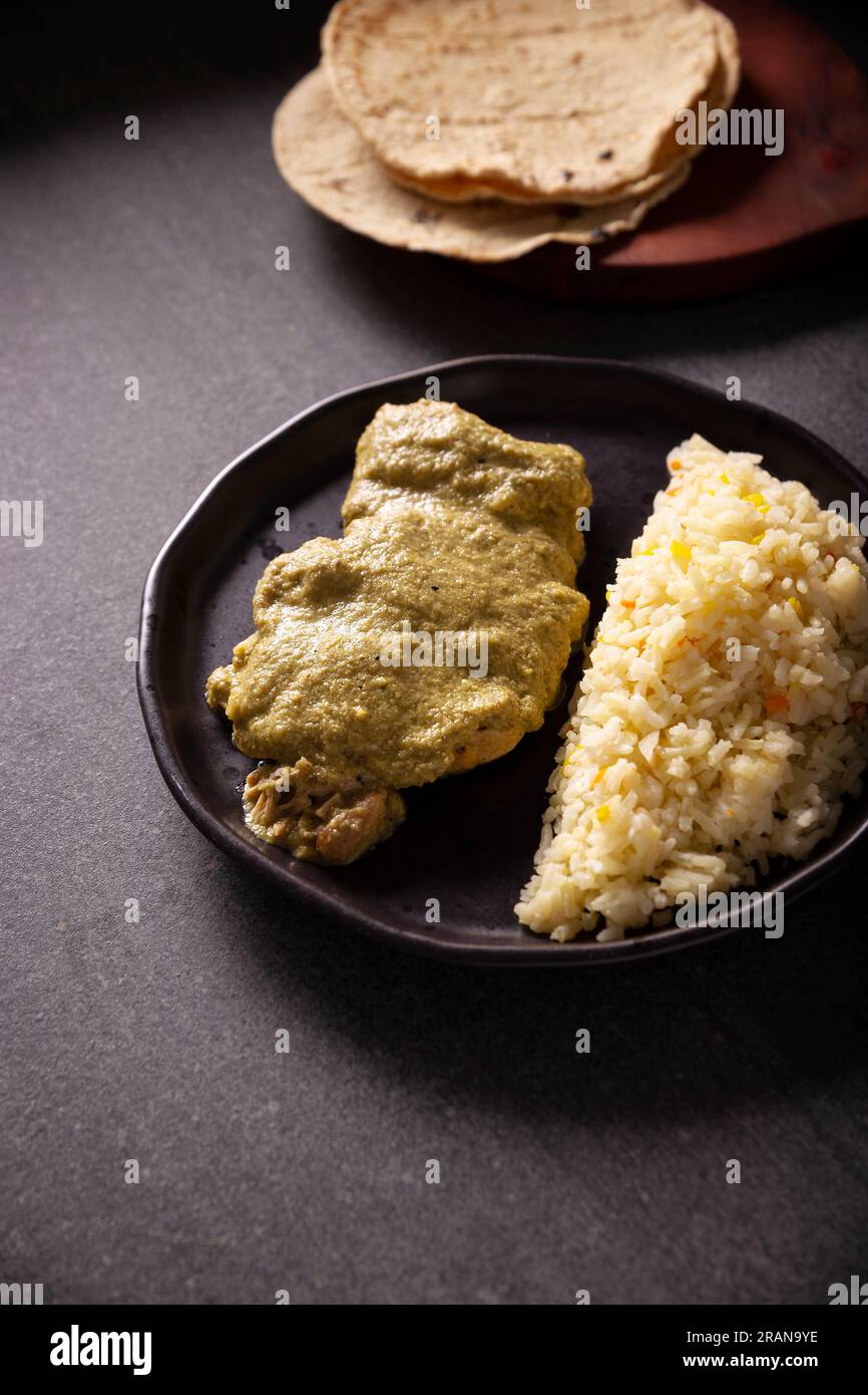 Comida Mexicana Mole Verde