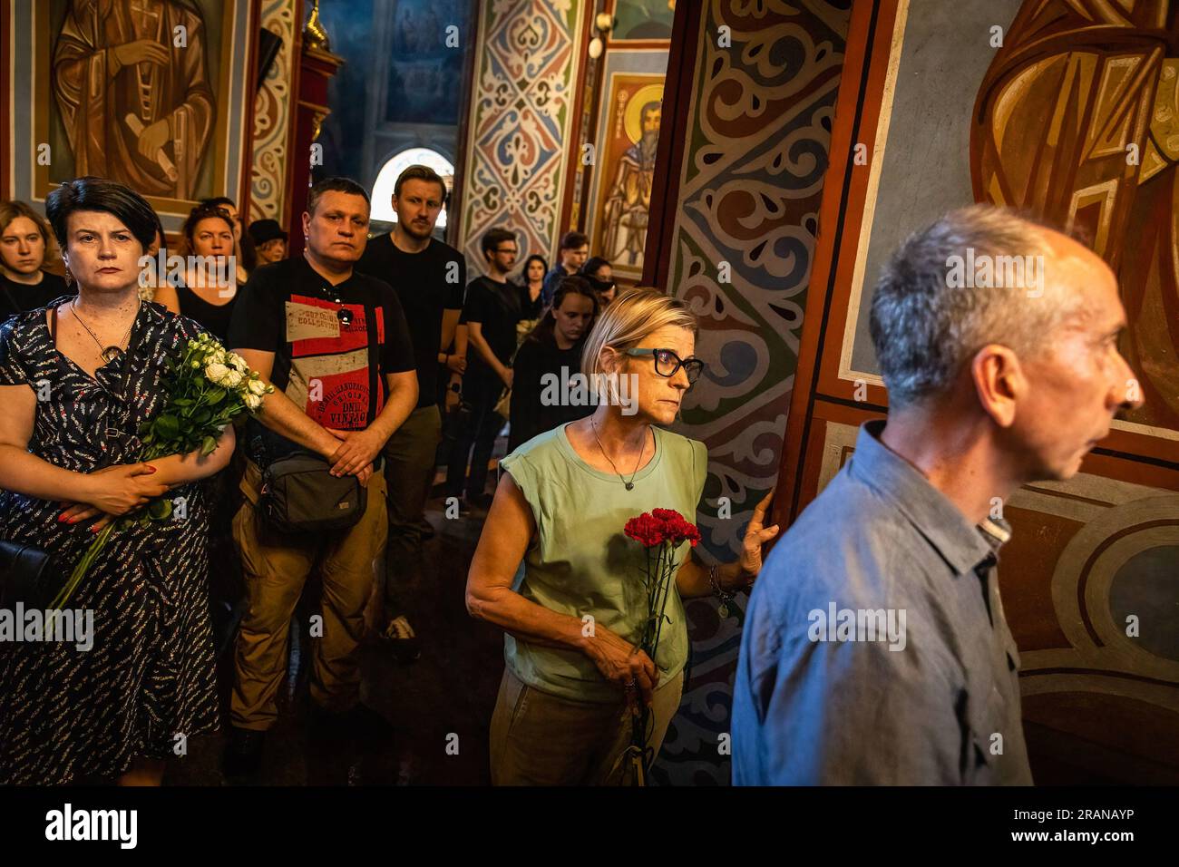 Ukrainians mourn Ukrainian writer Victoria Amelina, 37's death after ...