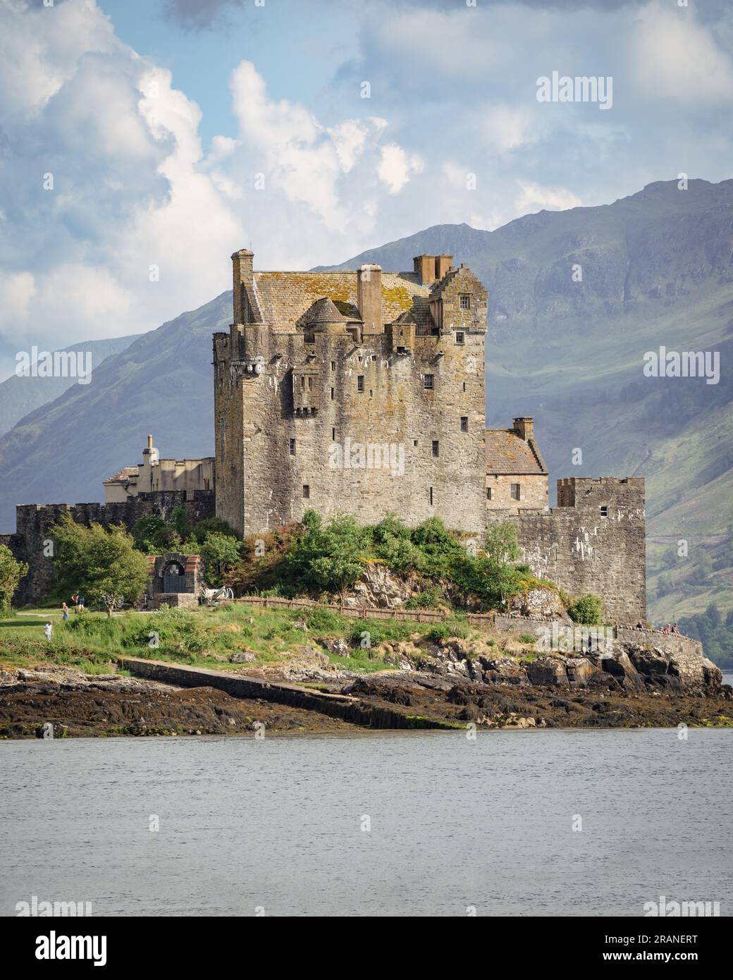 Eilean Donan Castle, iconic Scottish landmark, in summer Stock Photo ...