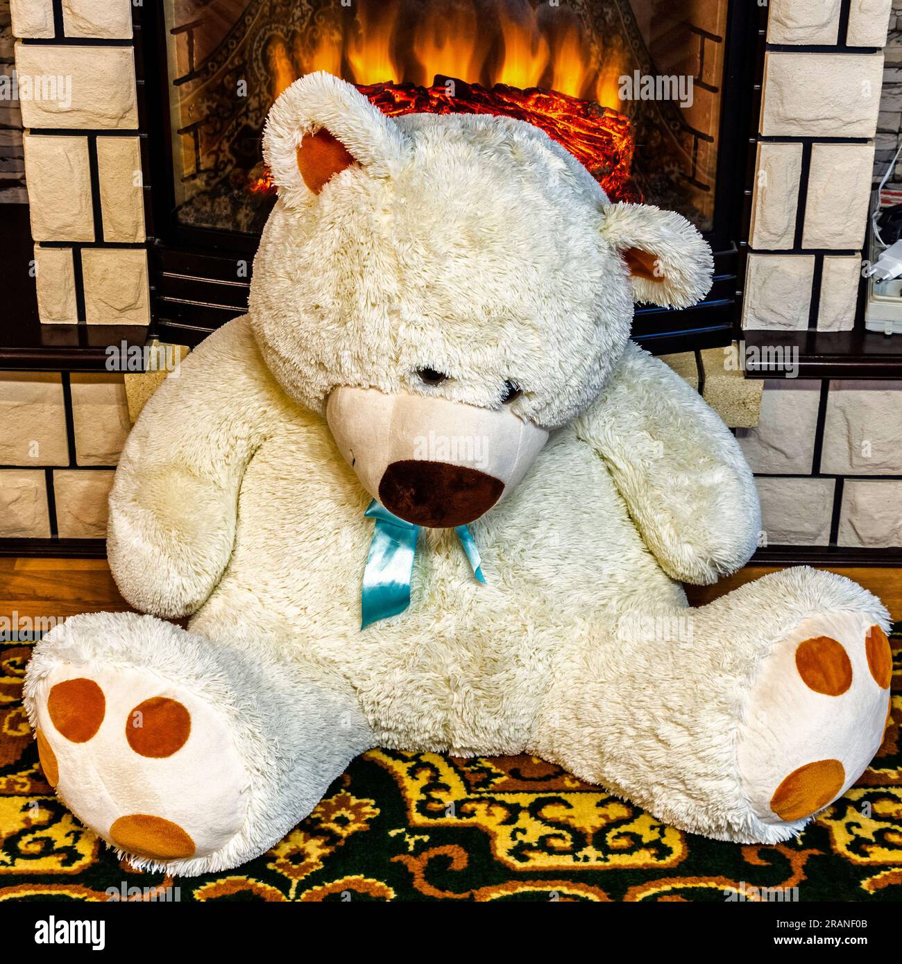 Beige teddy bear hi-res stock photography and images - Alamy