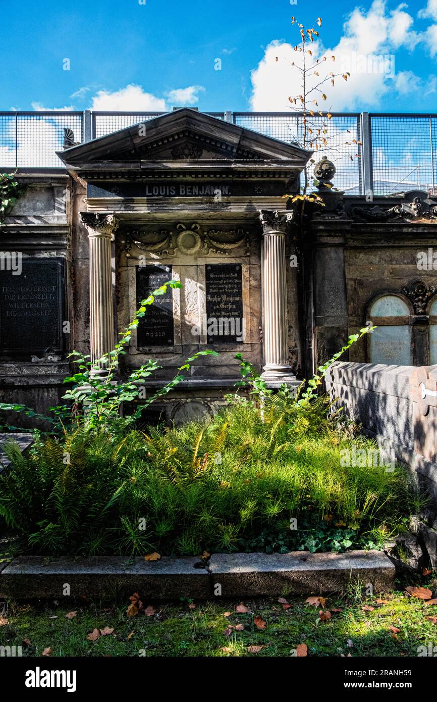 Benjamin Family Tomb in Jewish Cemetery, Herbert Baum Strasse ...