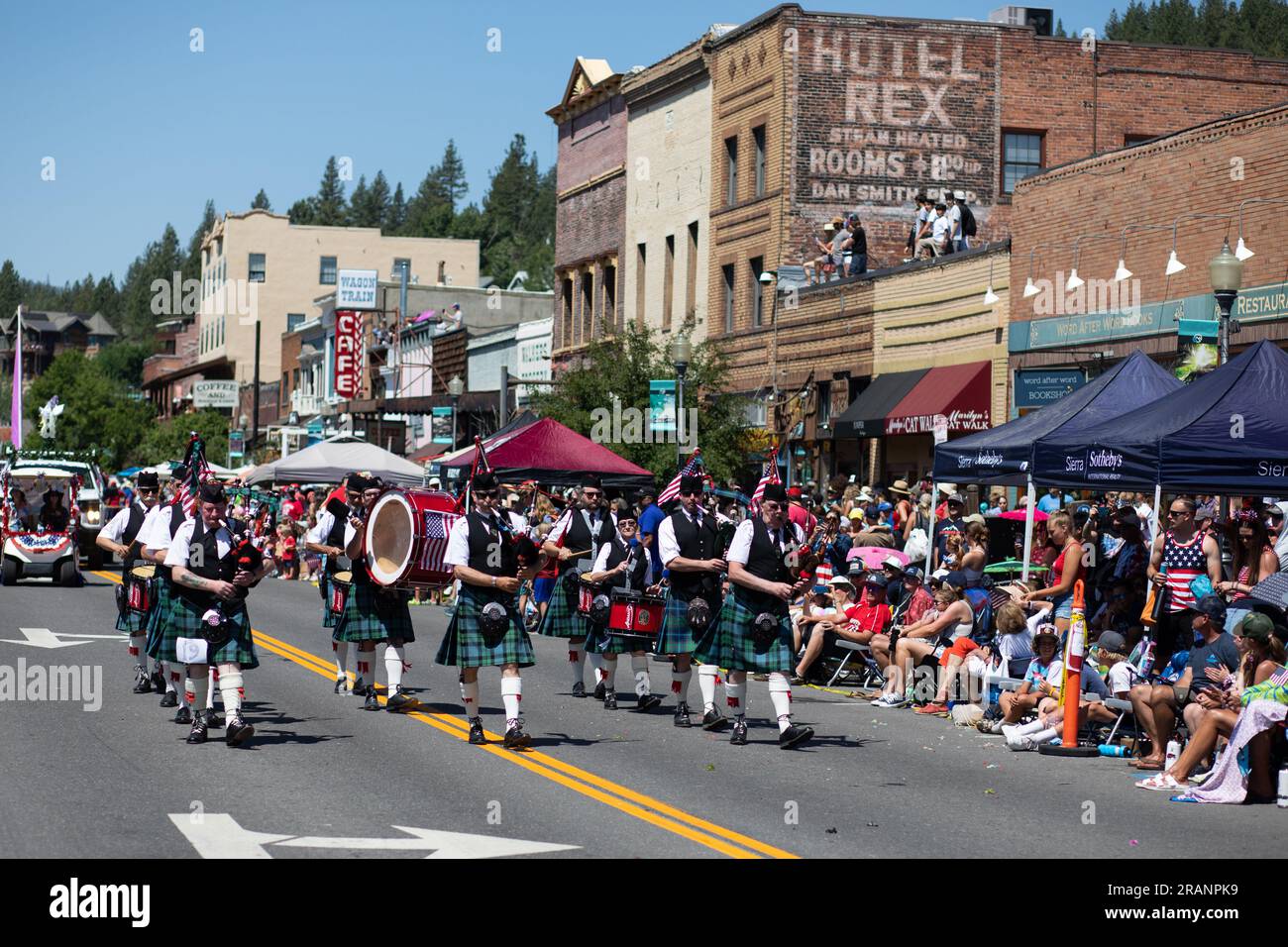 Thousands of people turn out to watch the annual 4th of July ...