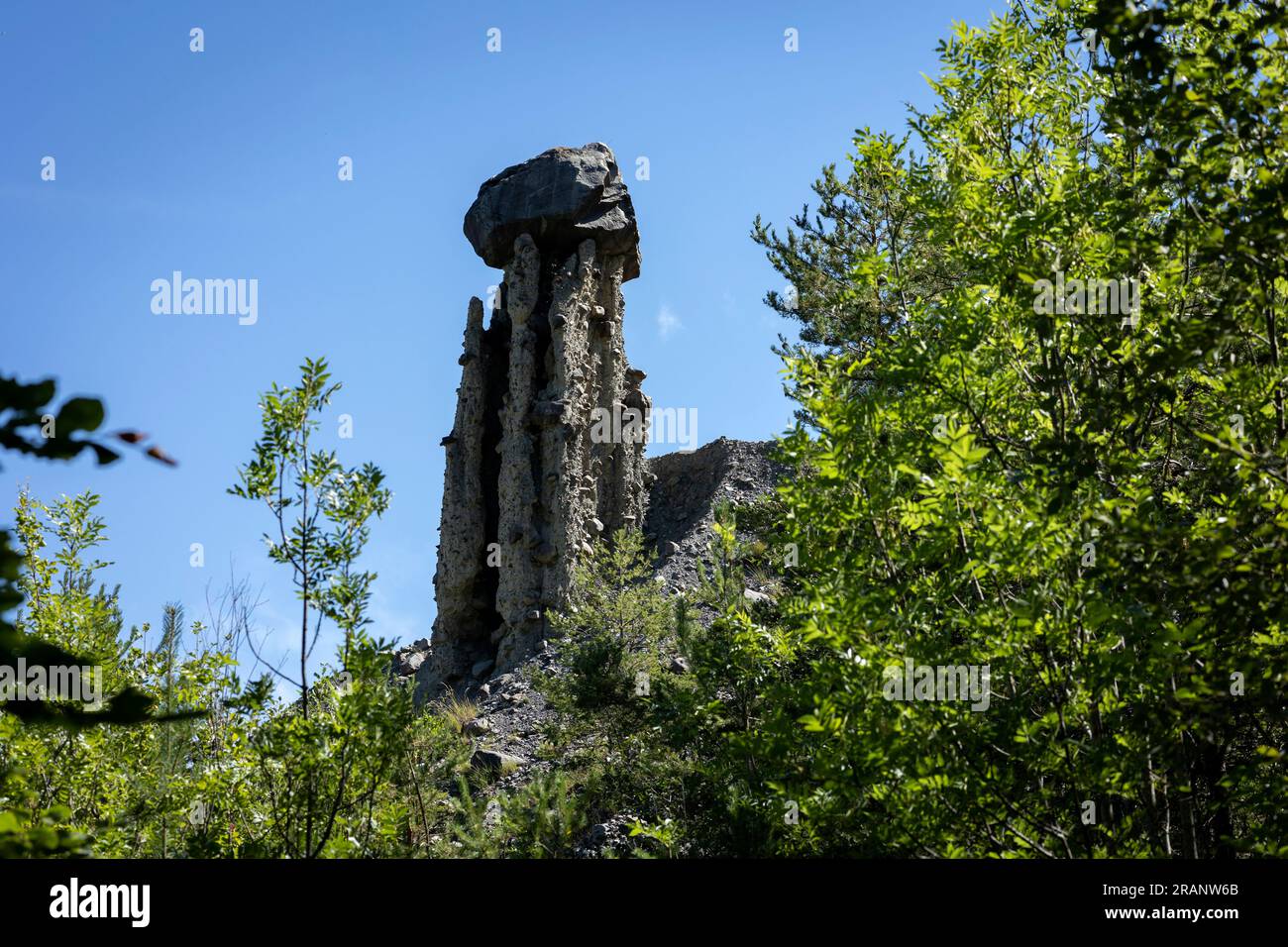 Capped earth pillars hi-res stock photography and images - Alamy