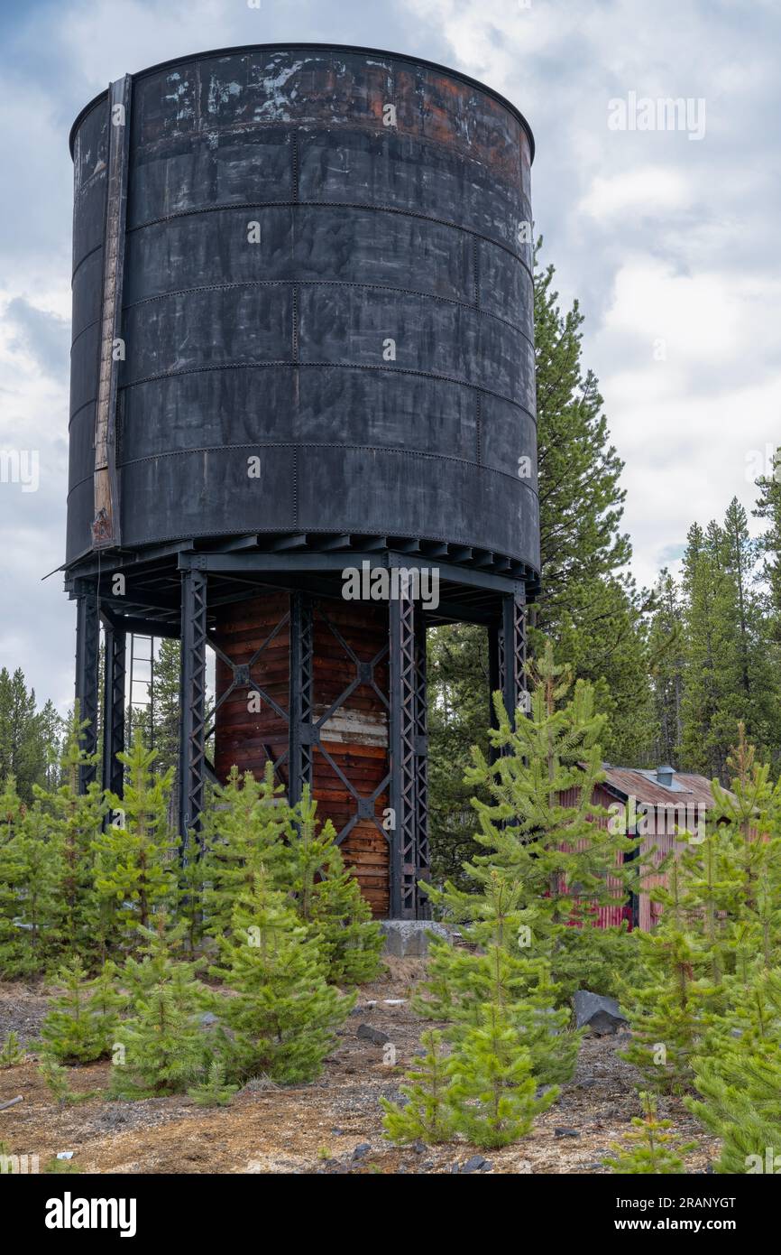 An abandoned water tower at a rail yard, central Oregon, USA Stock ...