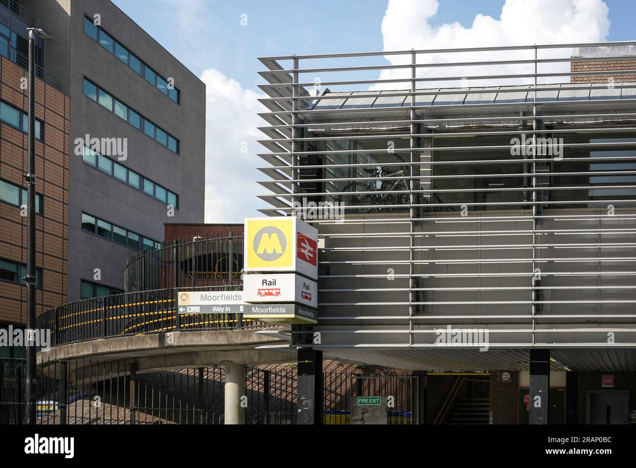 Moorfields liverpool hi-res stock photography and images - Alamy