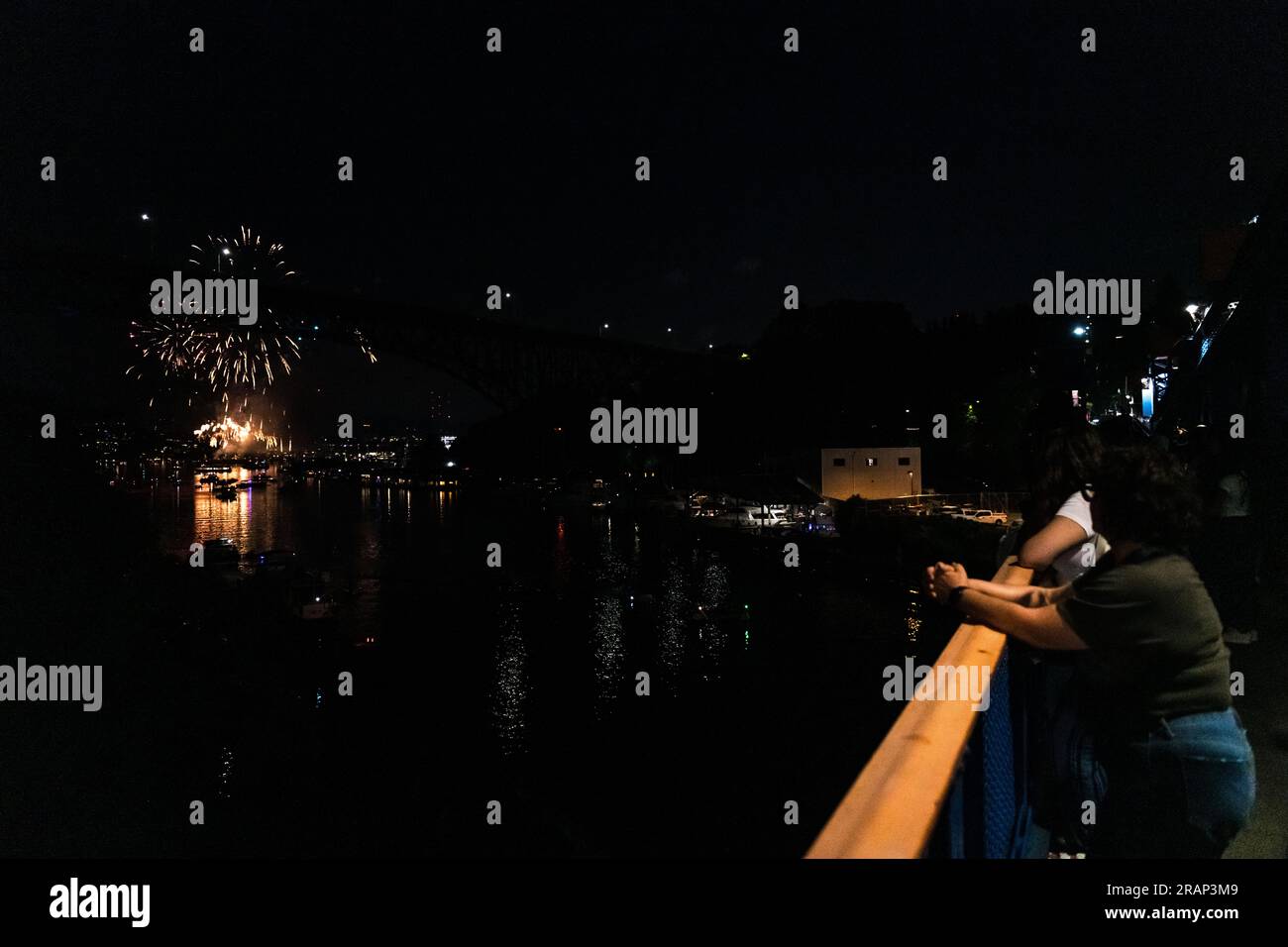 Seattle 4 july fireworks hi-res stock photography and images - Alamy