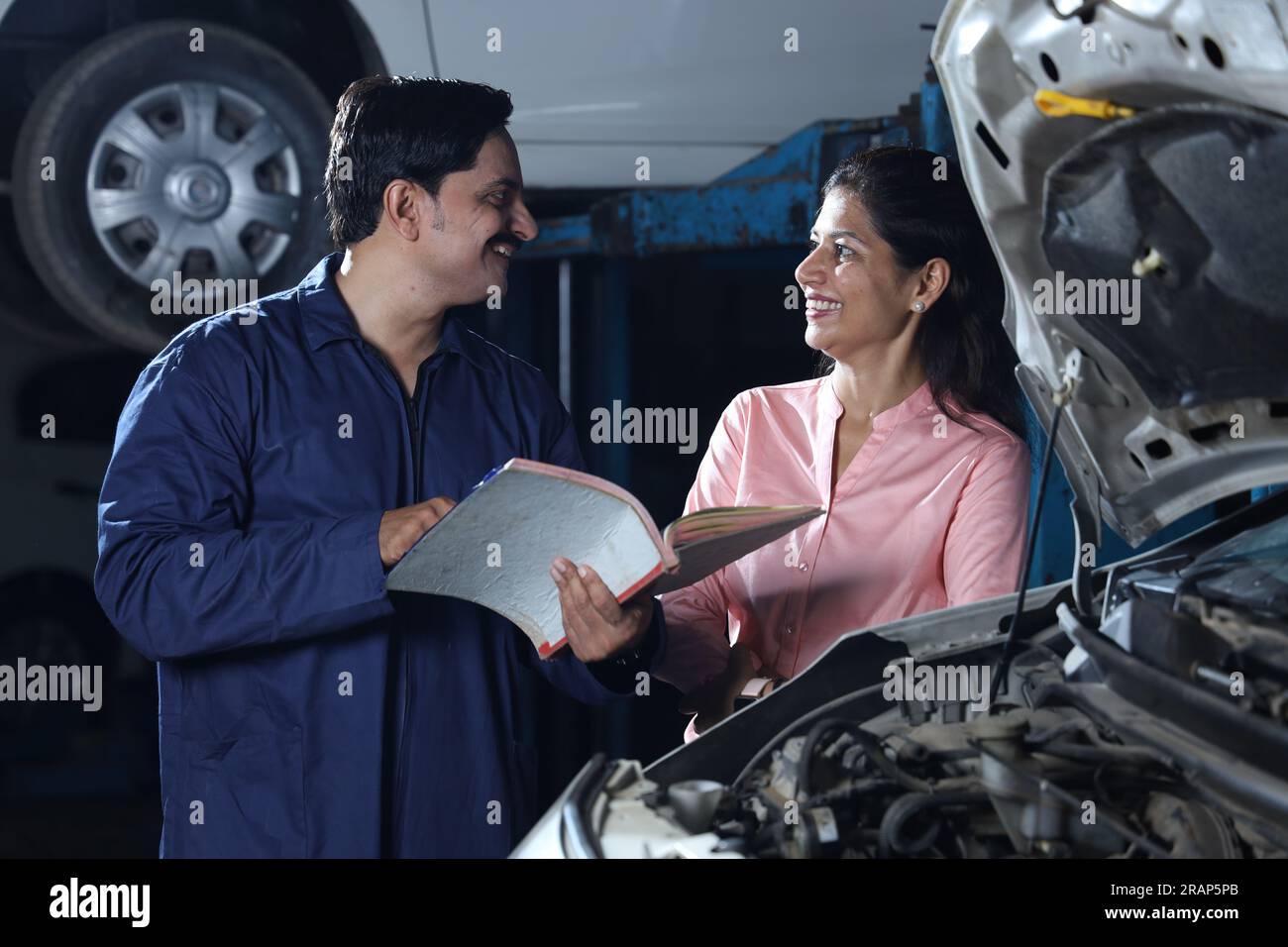 Customer service point hi-res stock photography and images - Alamy