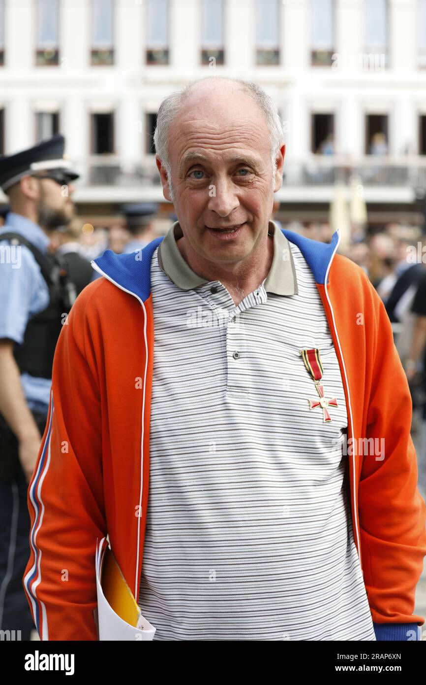 Der französisch-deutsche Kabarettist Emmanuel Peterfalvi in der Rolle ...