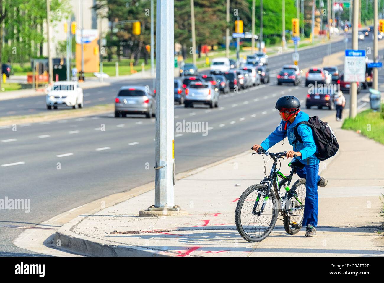 Person riding a bicycle hi-res stock photography and images - Alamy