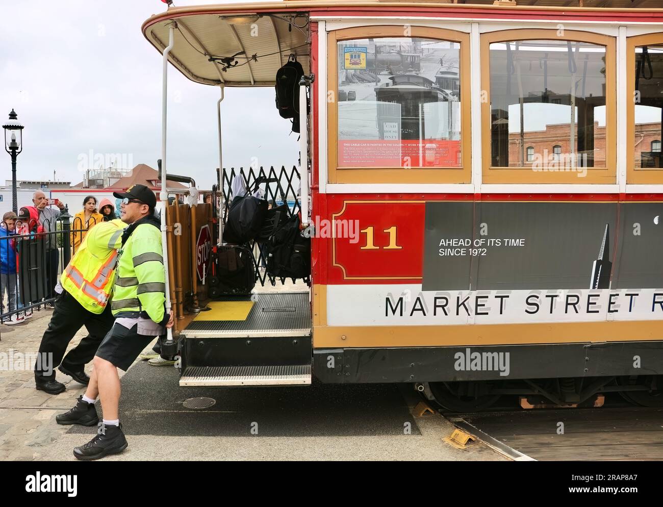 Antique cable car powell hi-res stock photography and images - Alamy