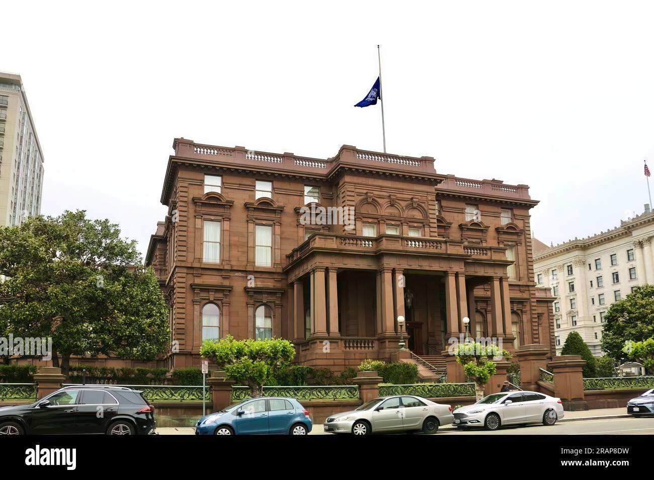 The Pacific-Union Club social club building founded in 1889 1000 ...