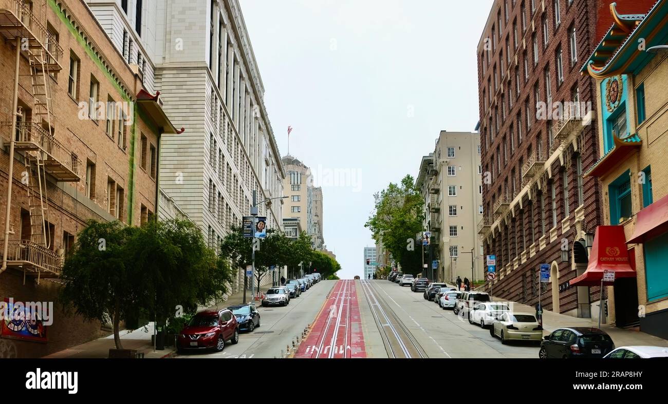 San francisco uphill street hi-res stock photography and images - Alamy