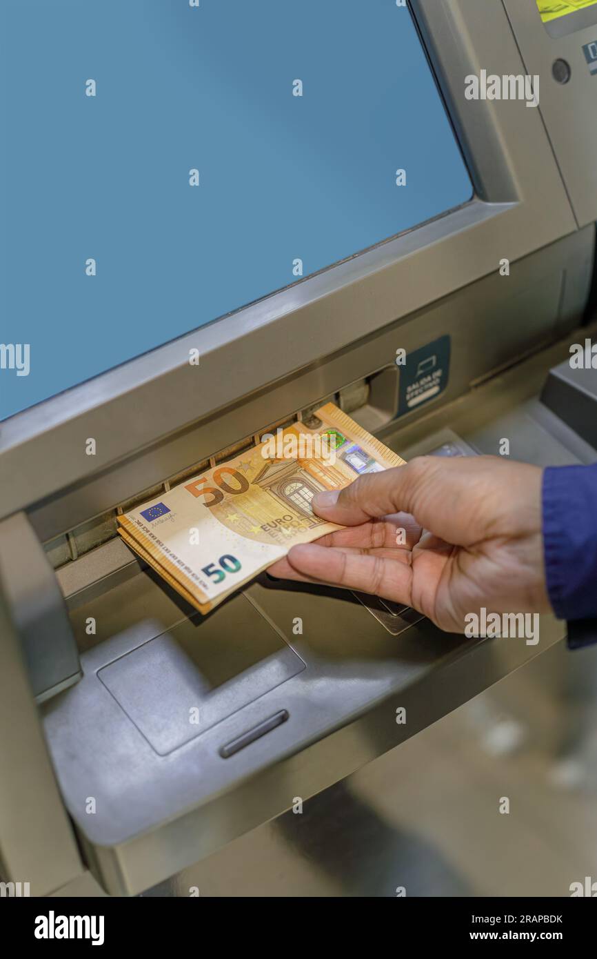 Atm screen out of service hi-res stock photography and images - Alamy