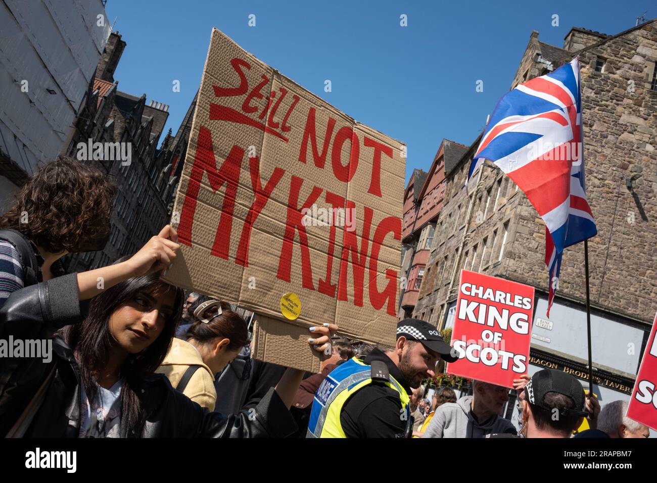 Edinburgh, Scotland, 5th July 2023. ‘Not My King’ placards held aloft ...