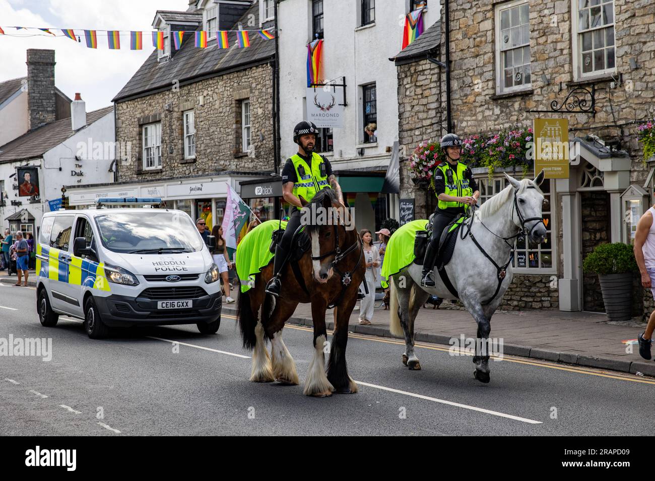 Stilt shoes hi-res stock photography and images - Alamy