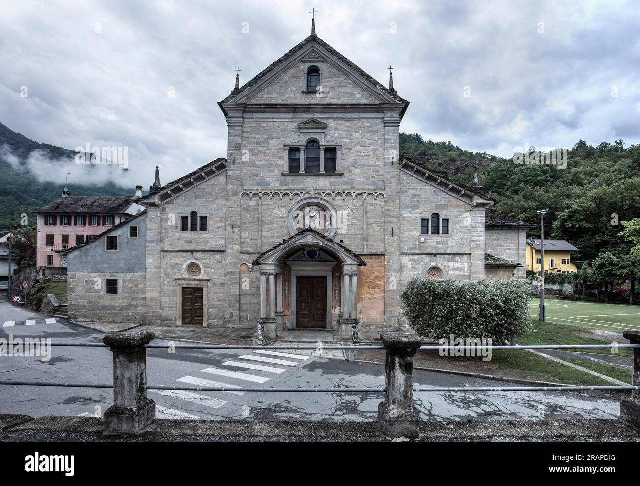 Chiesa di S. M. Assunta, Cappella di S. Marta , battistero, affreschi ...
