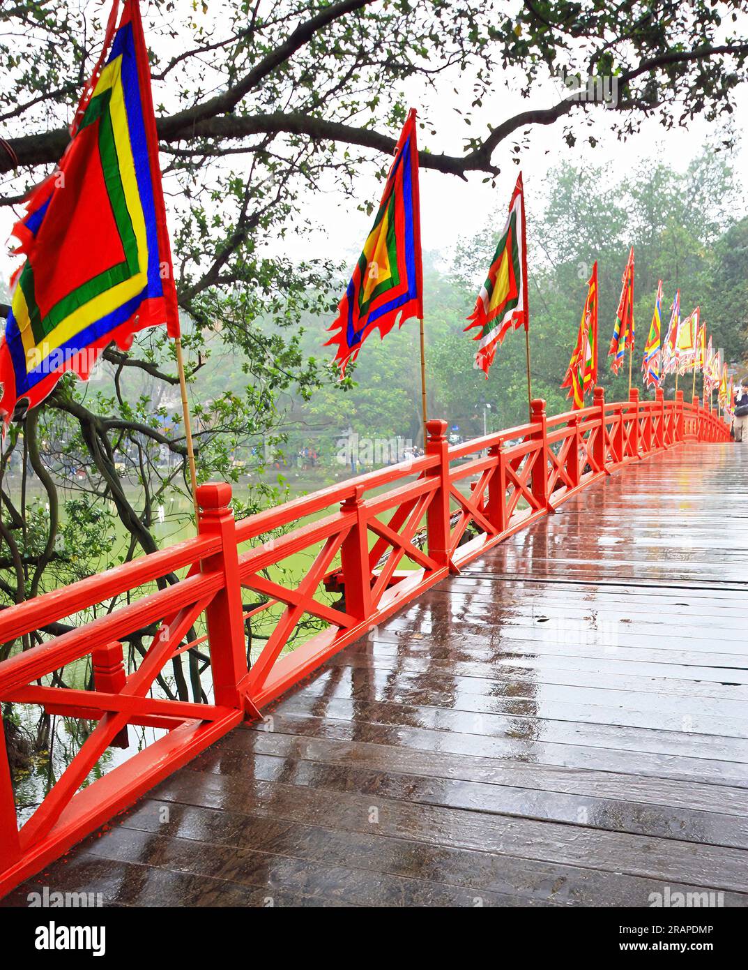 Hanoi's iconic bridge Stock Photo - Alamy