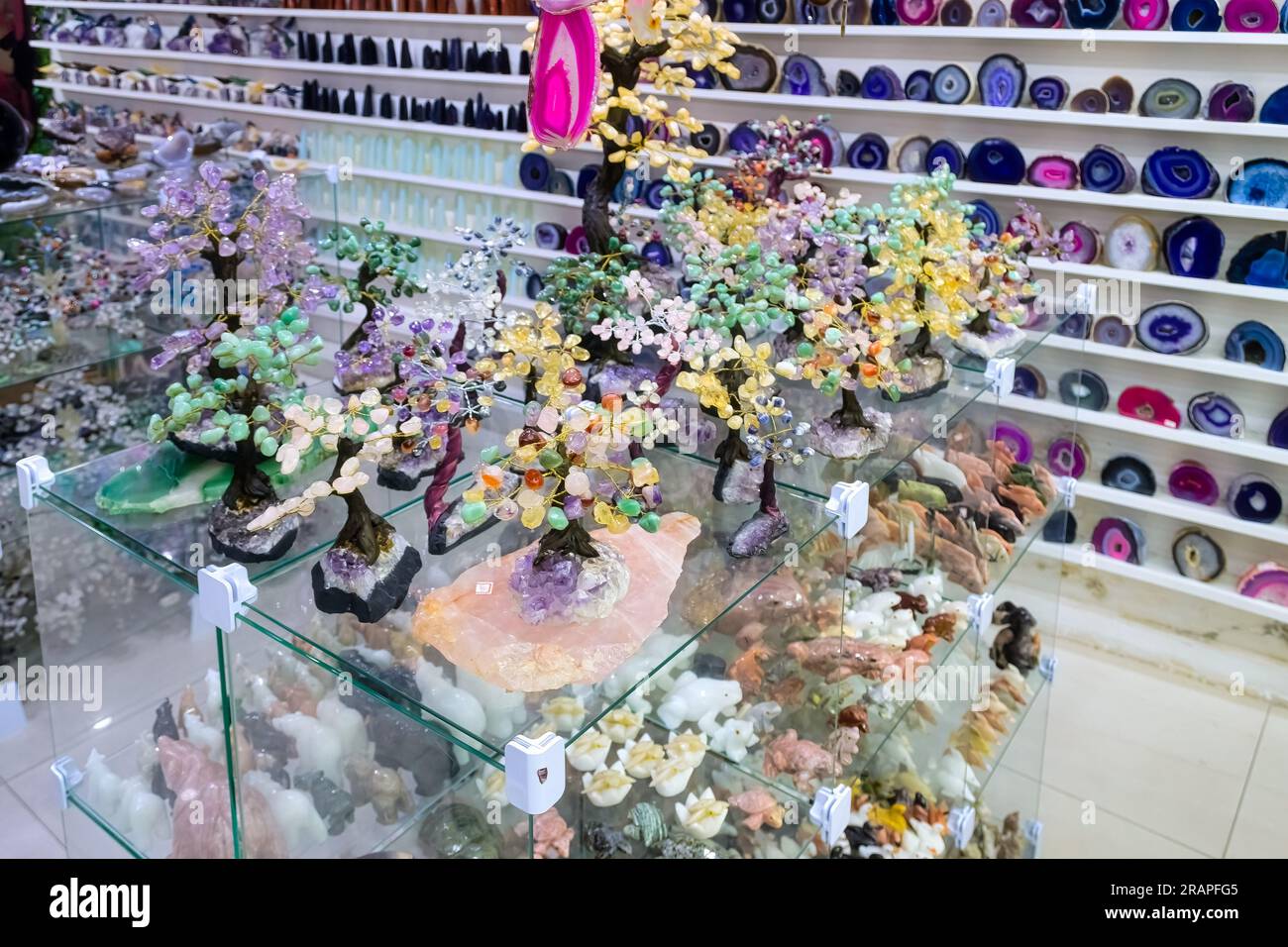 Pebble store hi-res stock photography and images - Alamy