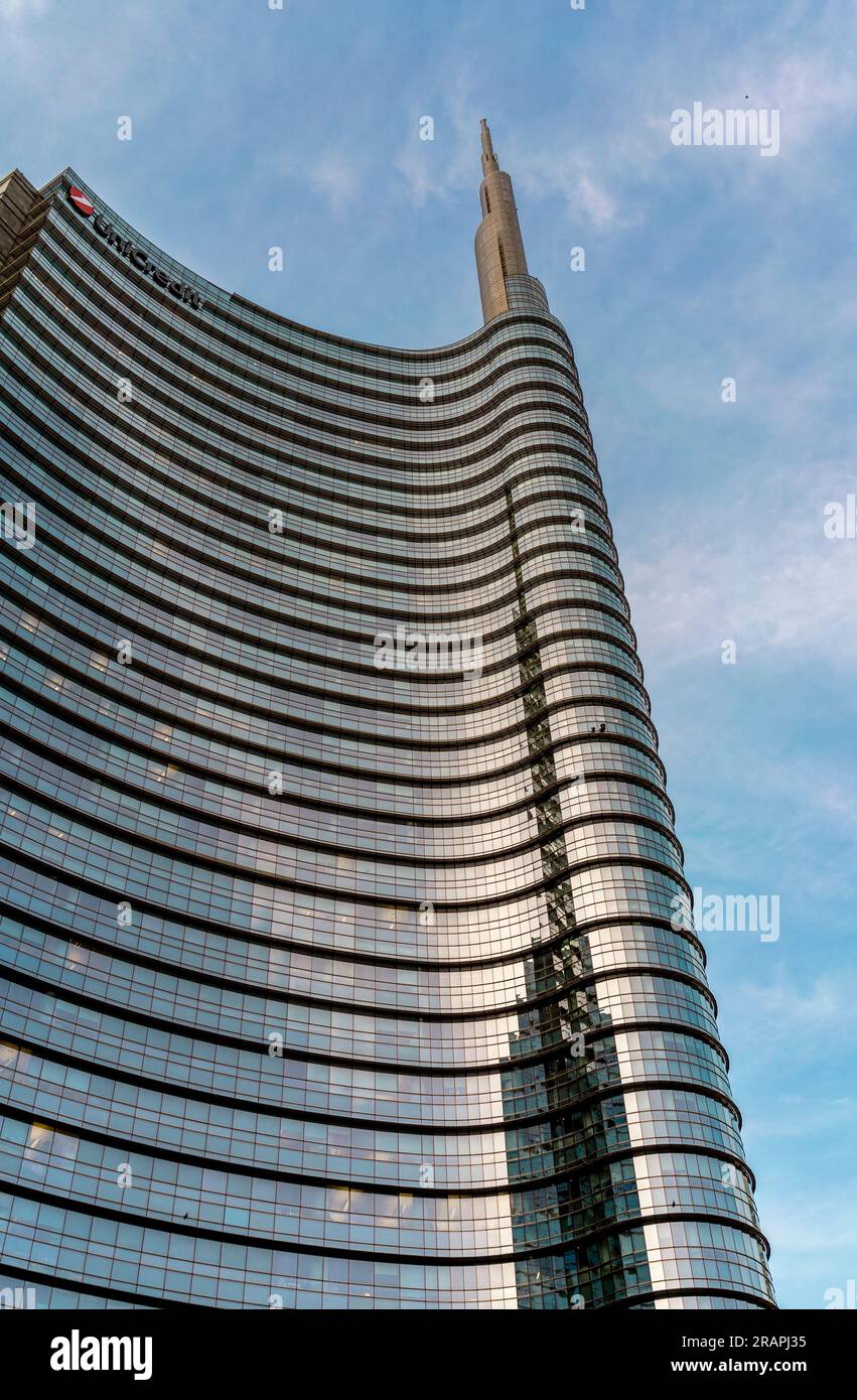 Torre Unicredit, tallest building in Italy, made of steel and glass ...