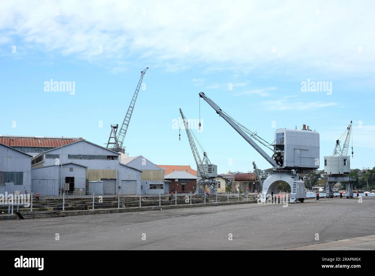 Early steam powered crane hi-res stock photography and images - Alamy