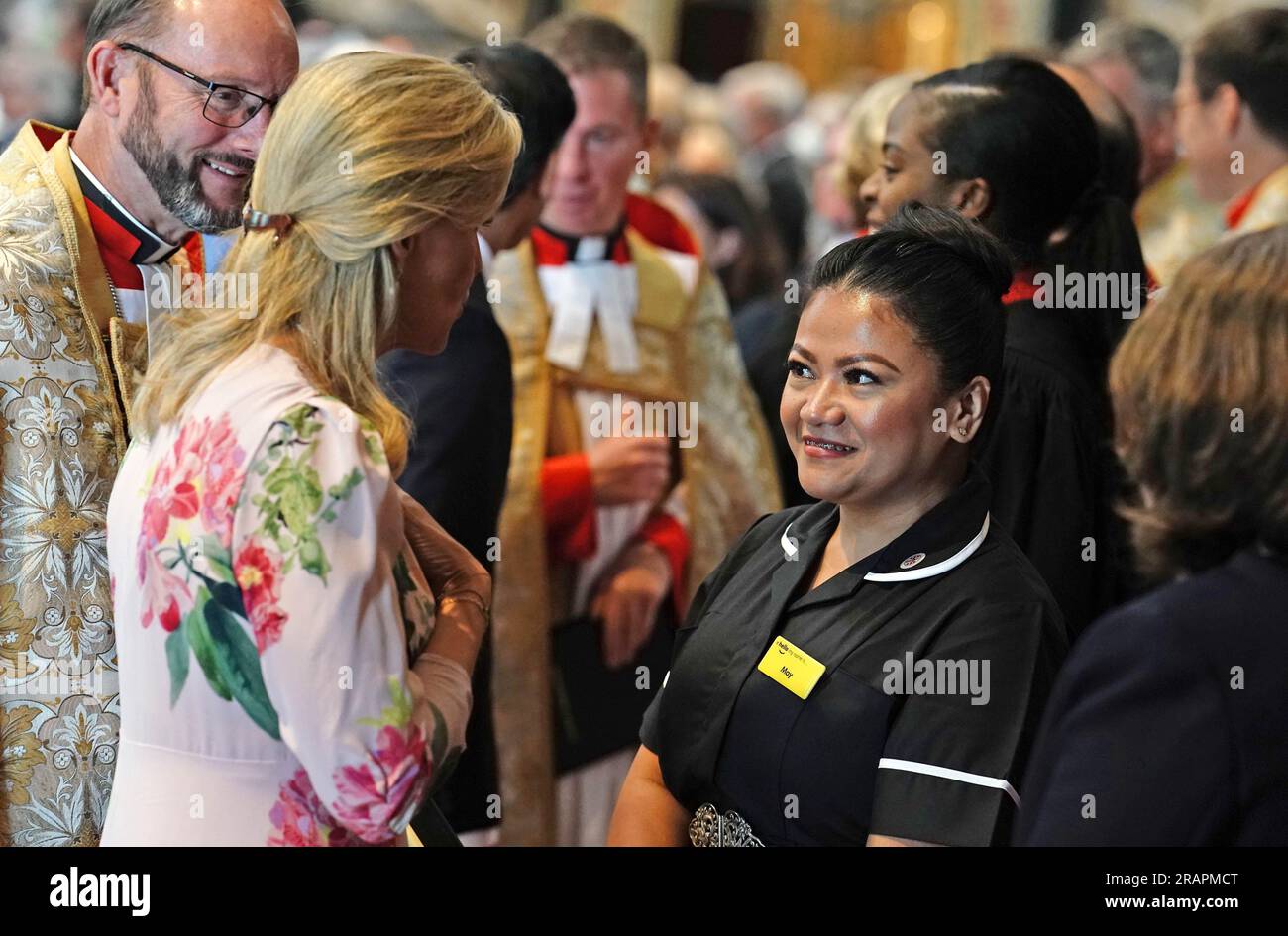The Duchess of Edinburgh (left) speaks to Nurse May Parsons at the NHS ...