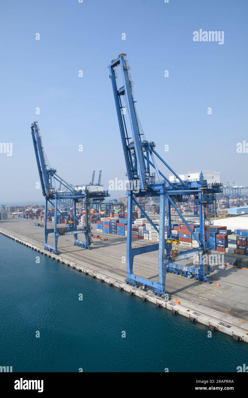 Jeddah, Saudi Arabia - December 21, 2022: Port cranes for loading ...