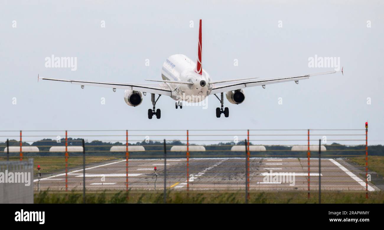 Hanover, Germany. 05th July, 2023. A Turkish Airlines aircraft lands in ...