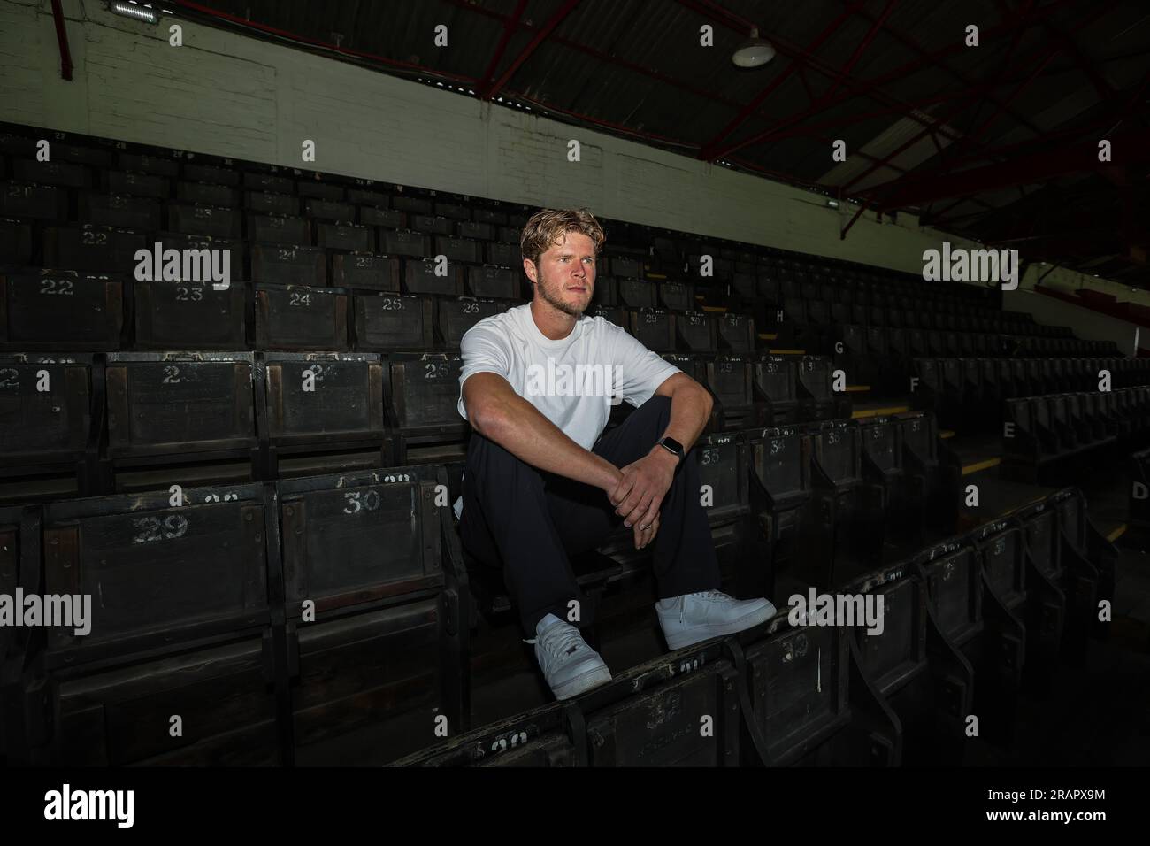 Goalkeeper Ben Killip signs for Barnsley Football Club on a one year ...