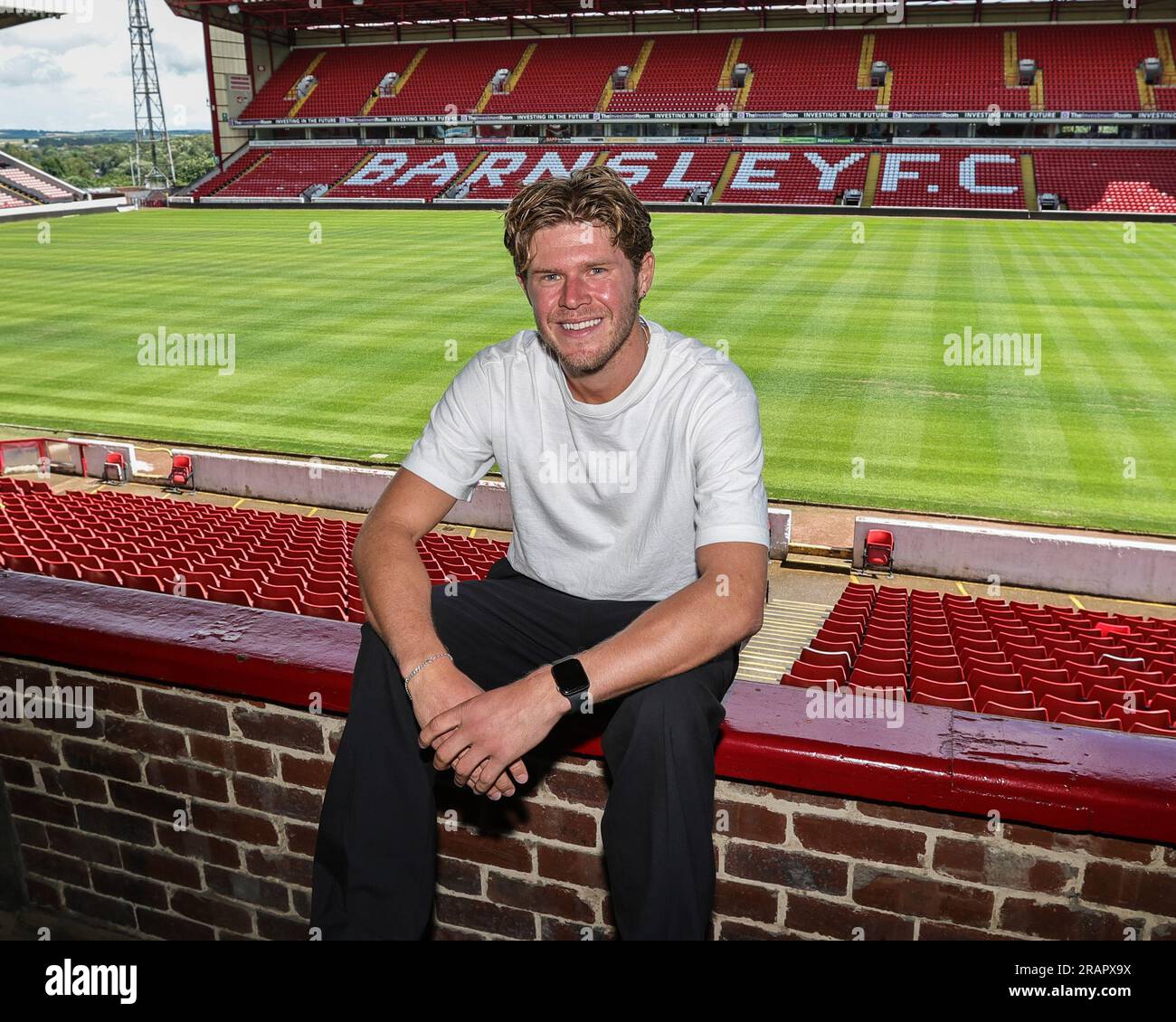 Goalkeeper Ben Killip signs for Barnsley Football Club on a one year ...