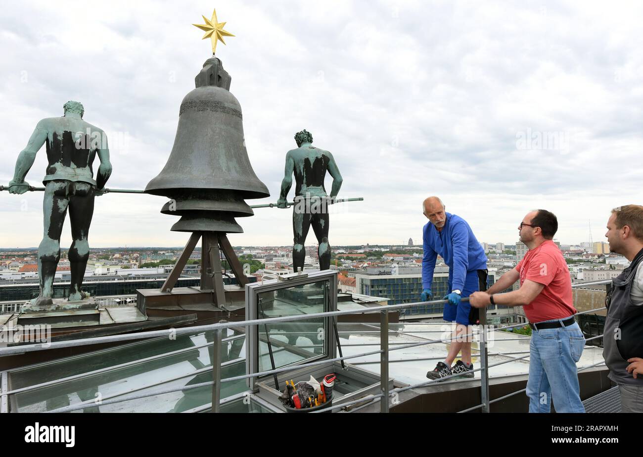05 July 2023, Saxony, Leipzig: The famous bell men on the 53-meter-high ...