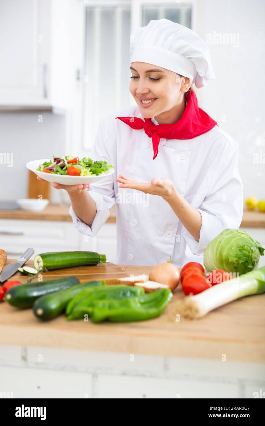 Proffesional kitchen hi-res stock photography and images - Alamy