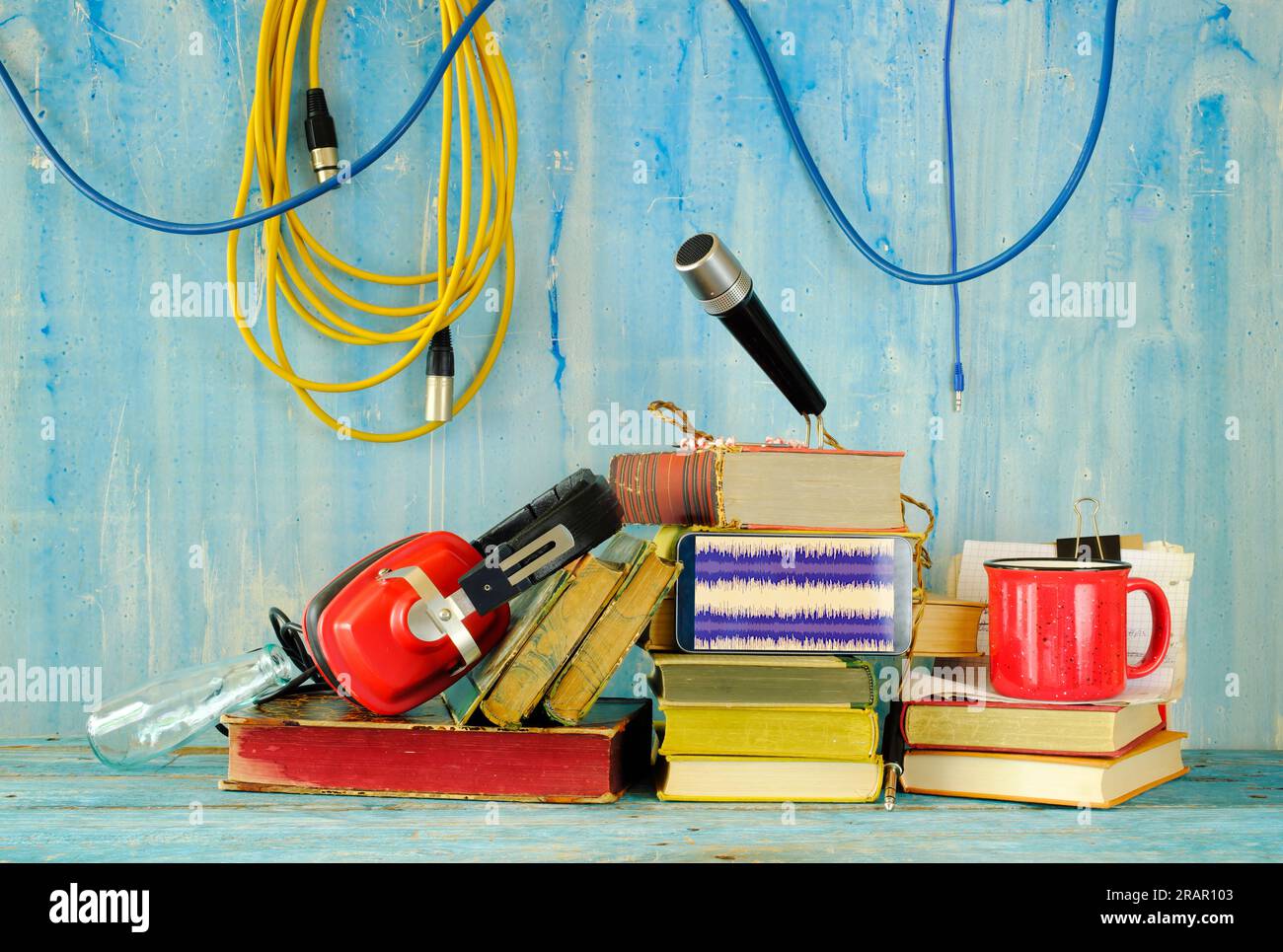 Podcast culture hi-res stock photography and images - Alamy