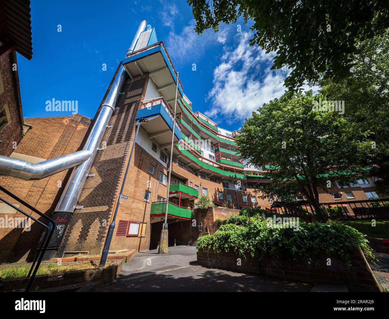 Ralph erskine byker wall housing hi-res stock photography and images ...