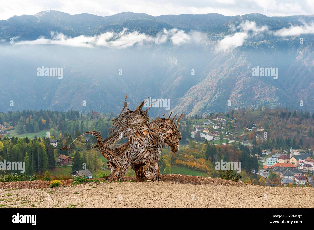 Vaia dragon hi-res stock photography and images - Alamy
