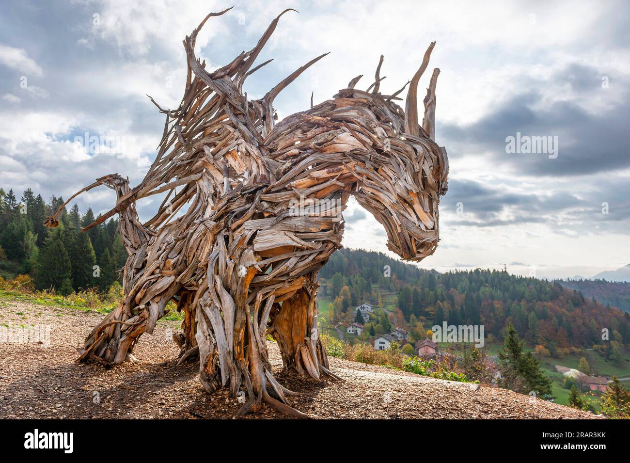 Vaia dragón hi-res stock photography and images - Alamy