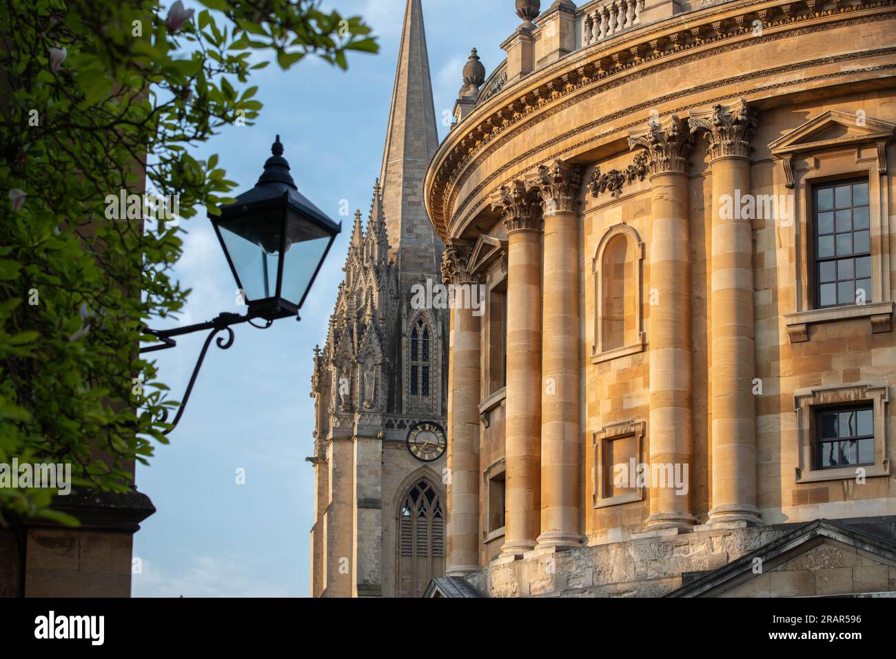 The Radcliffe Camera, with St. Marys Church spire behind, Radcliffe ...