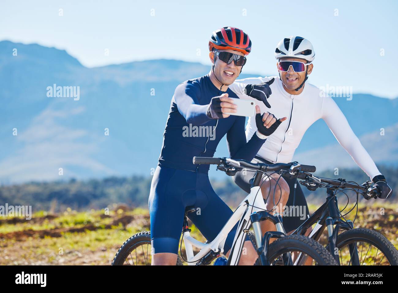 Male cyclist selfie view hi-res stock photography and images - Alamy
