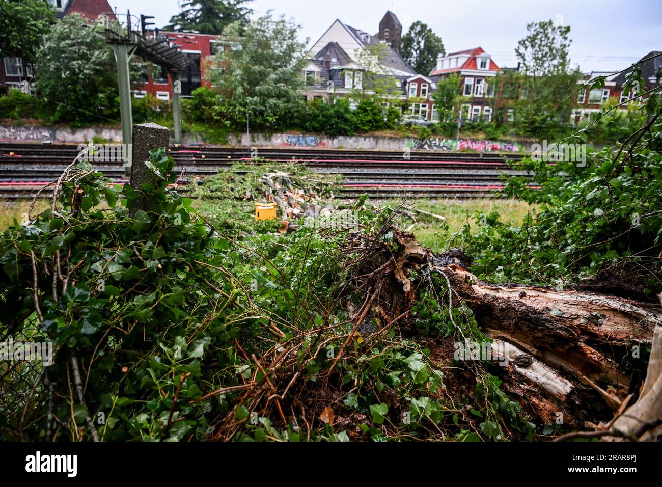 Severely damaged structure hi-res stock photography and images - Alamy