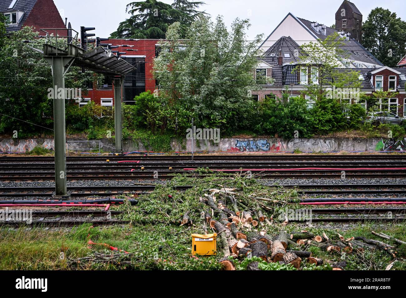 GRONINGEN - Damage to the track and a broken overhead line due to a ...