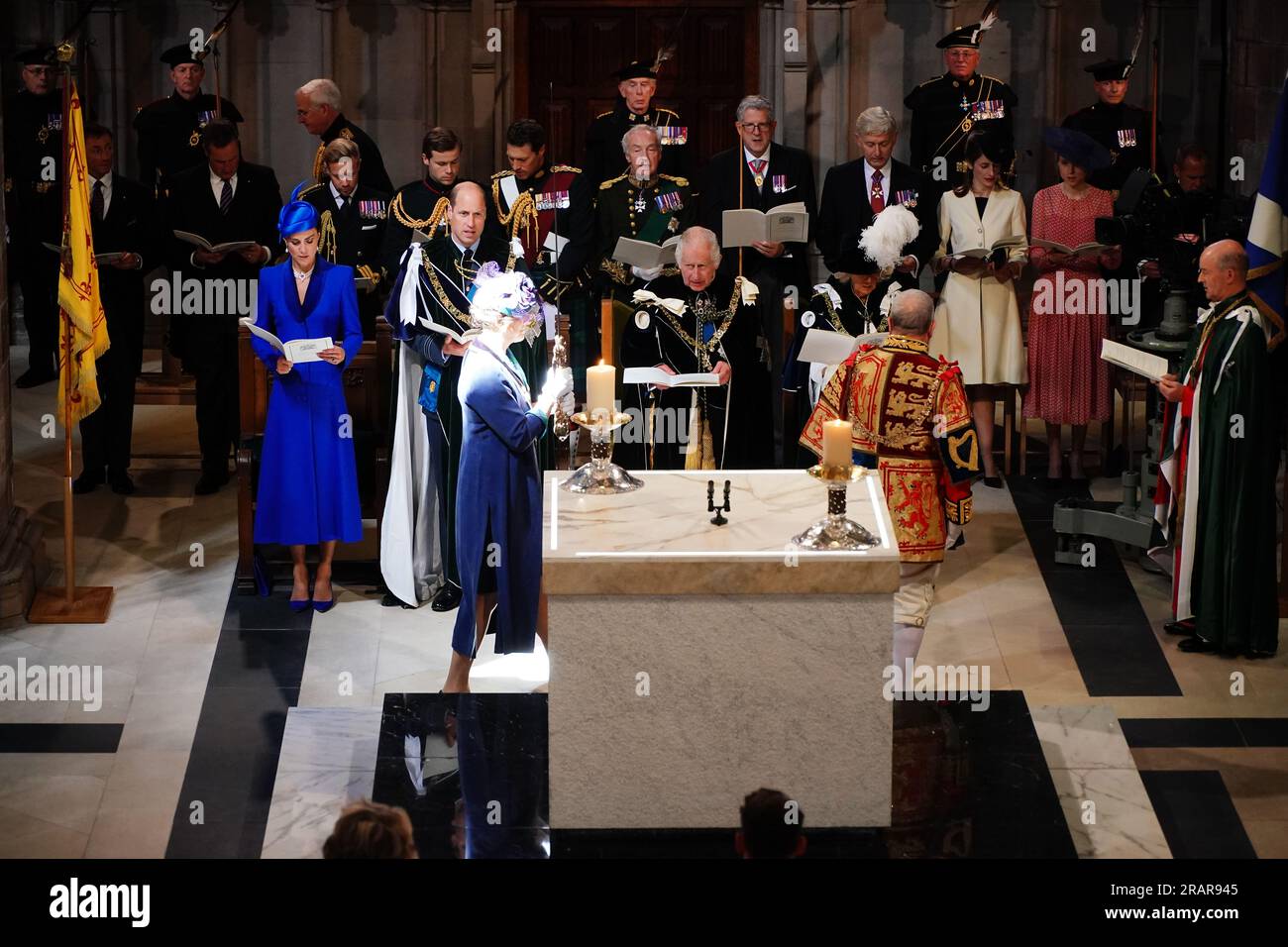 The Elizabeth Sword borne by Dame Katherine Grainger is presented to ...