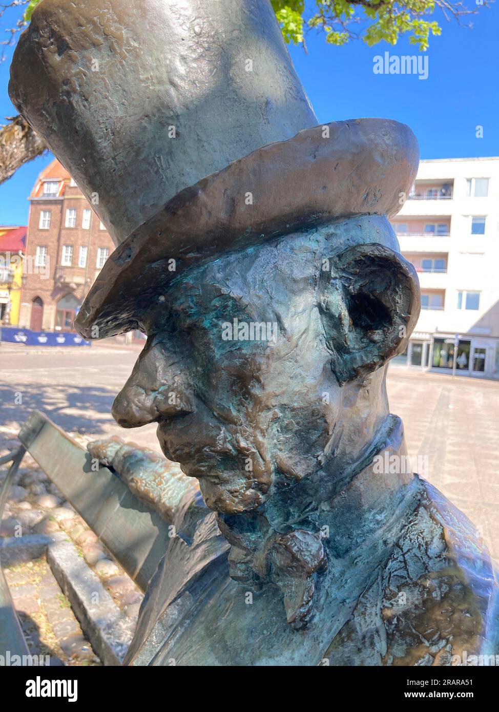 Nils ferlin statue hi-res stock photography and images - Alamy
