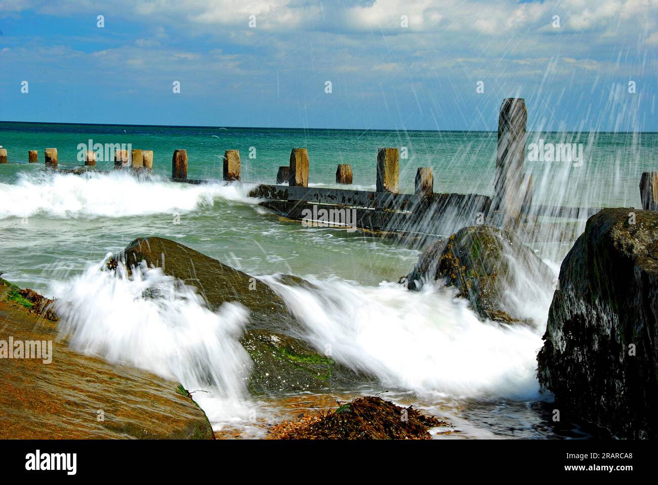 Ocean groynes hi-res stock photography and images - Alamy