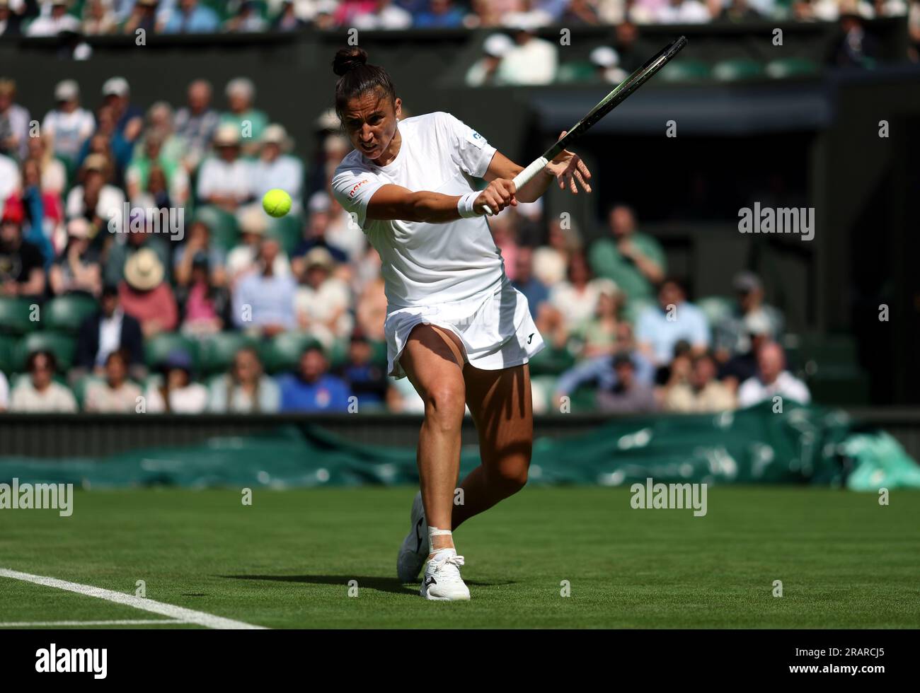Sara Sorribes Tormo in action against Iga Swiatek (not pictured) on day ...