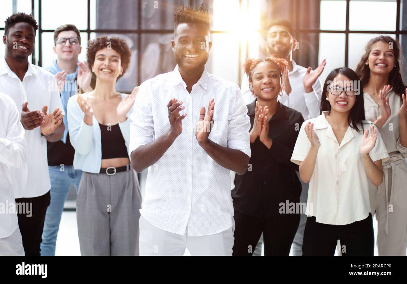 Speaker audience cheering hi-res stock photography and images - Alamy