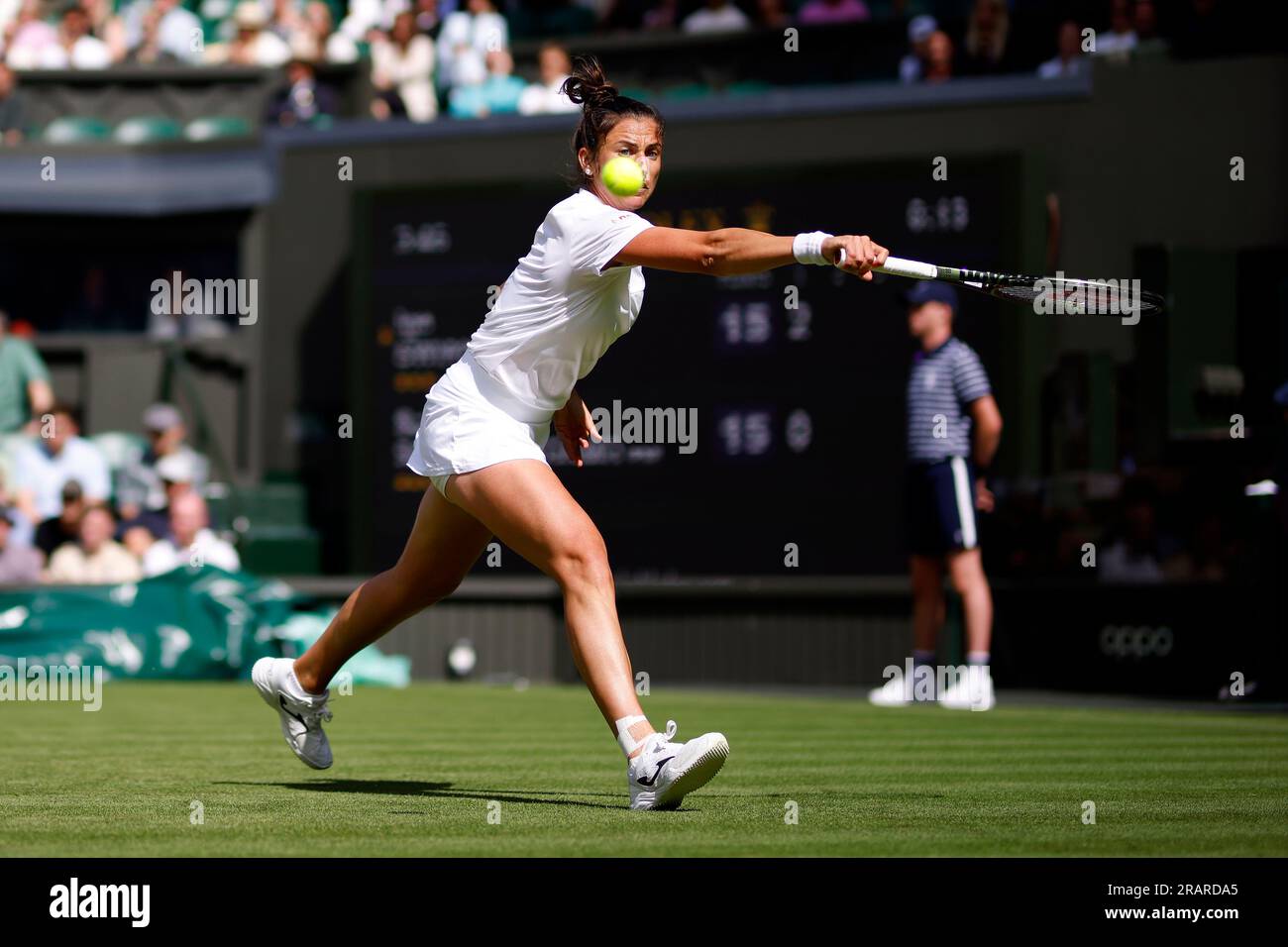Sara Sorribes Tormo in action against Iga Swiatek (not pictured) on day ...