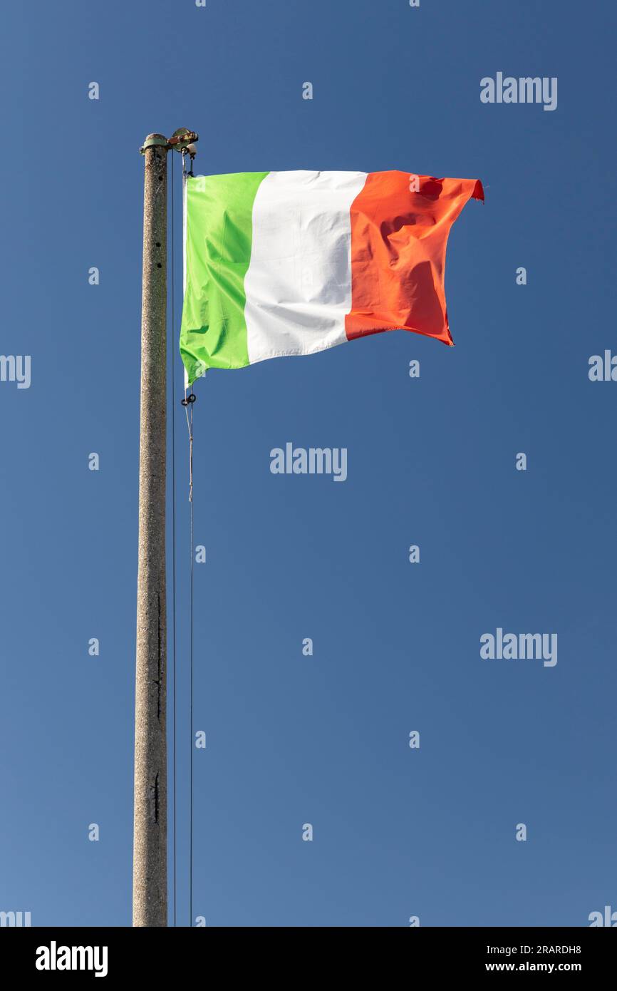 Italian flag blowing in wind hi-res stock photography and images - Alamy